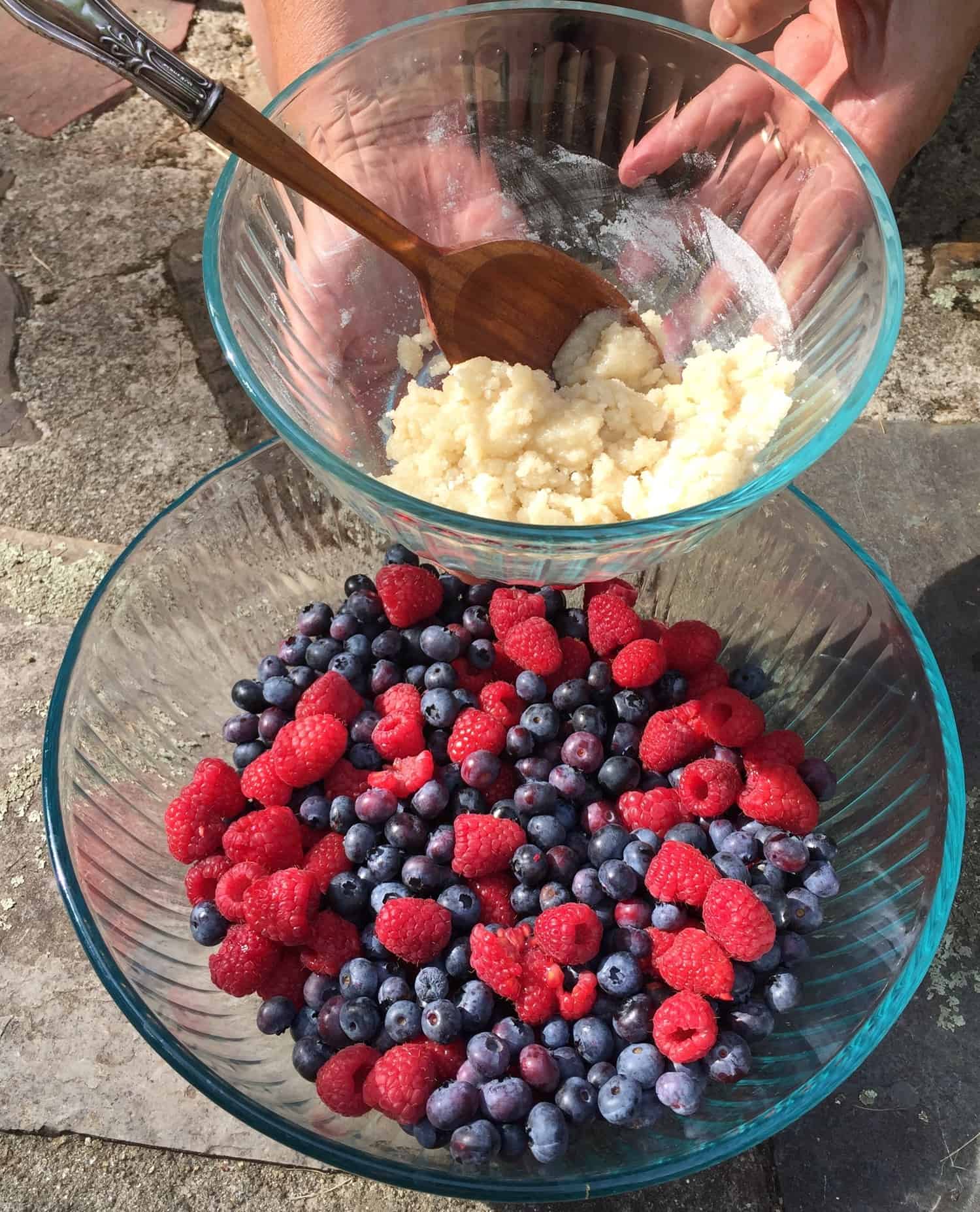 Easy Raspberry and Blueberry Cobbler - Pesto for Pennies